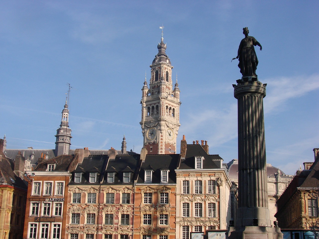 10 Must-See Landmarks in Lille - Tour de Lille